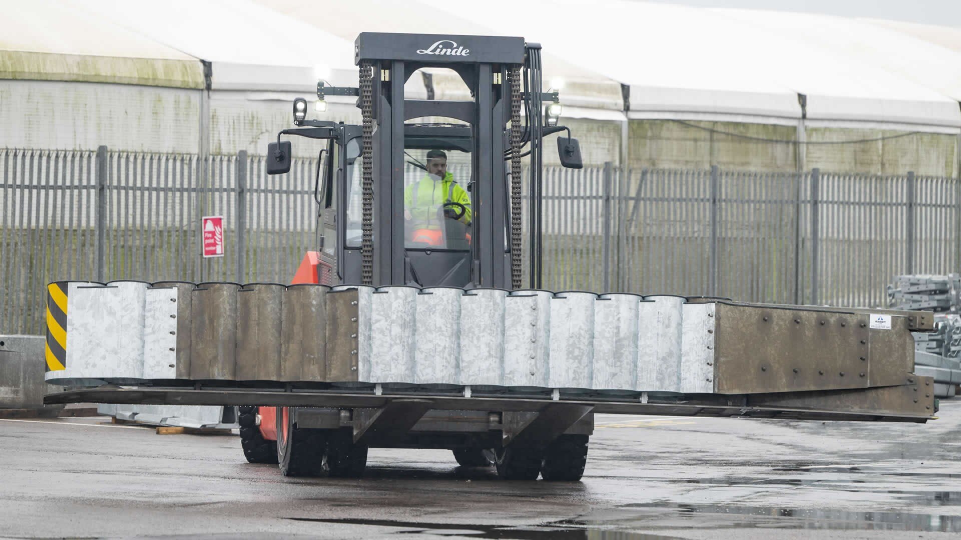 Asset VRS E160 Robust Electric Truck | Linde MH