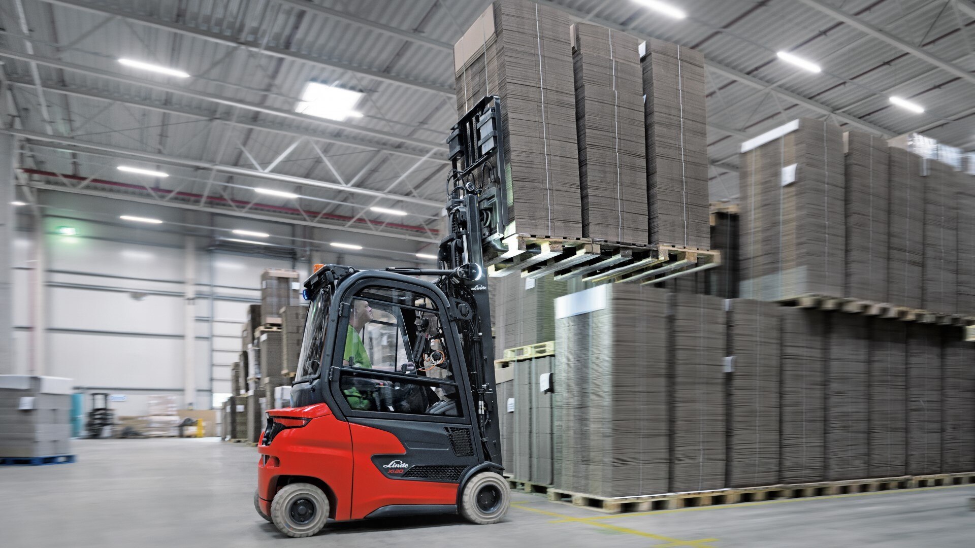 Linde Xi20 P at Klingele Paper & Packaging