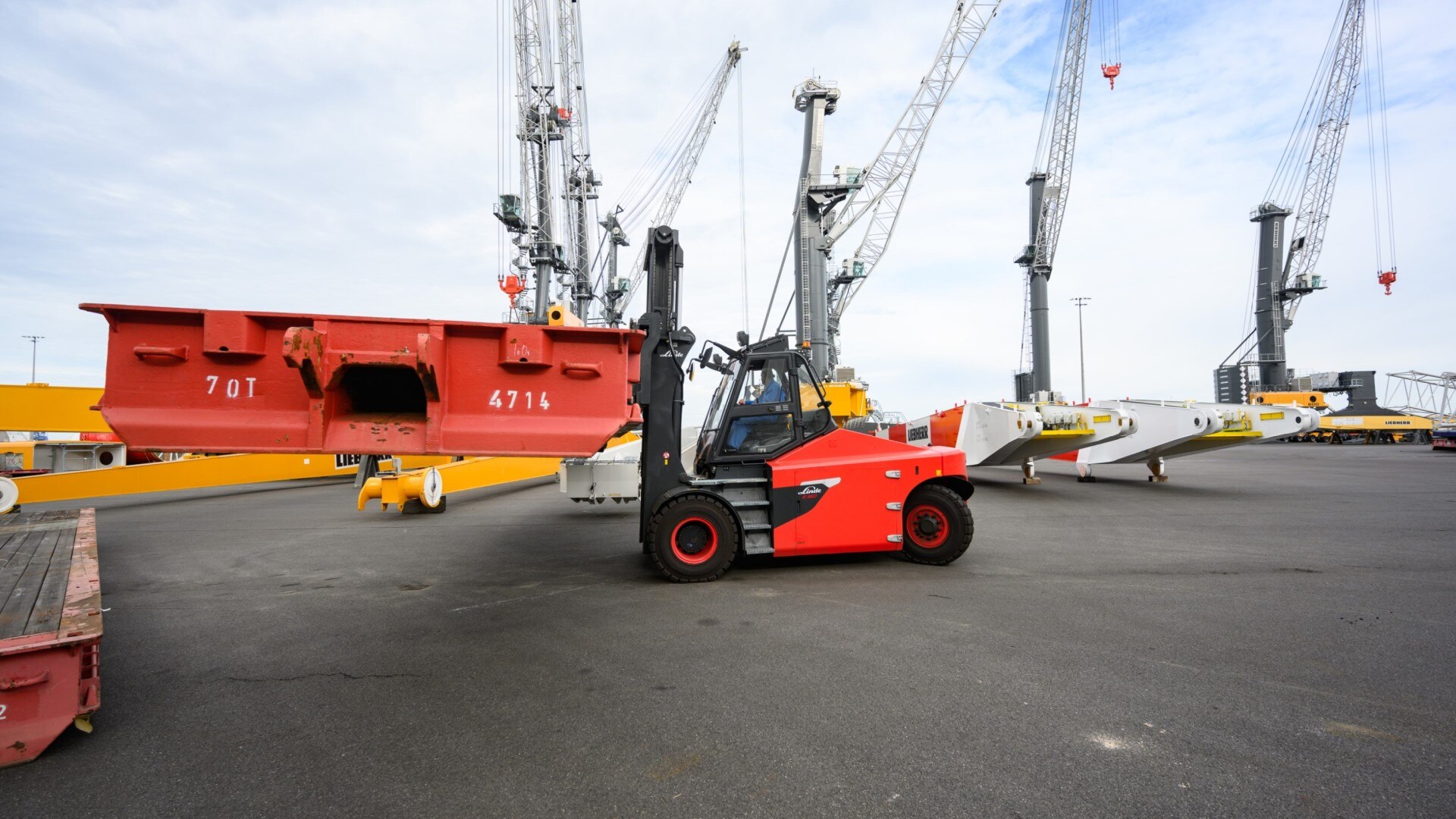 E160 electric forklift truck at Liebherr