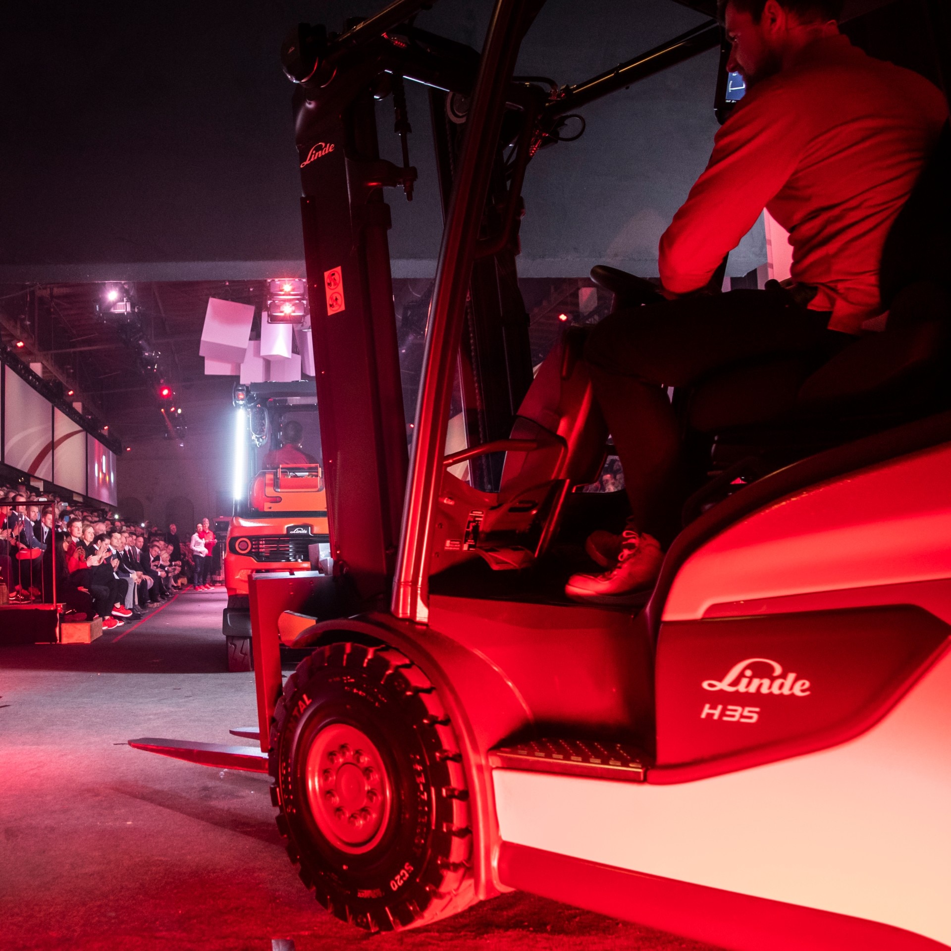 Working For Us | Linde Material Handling